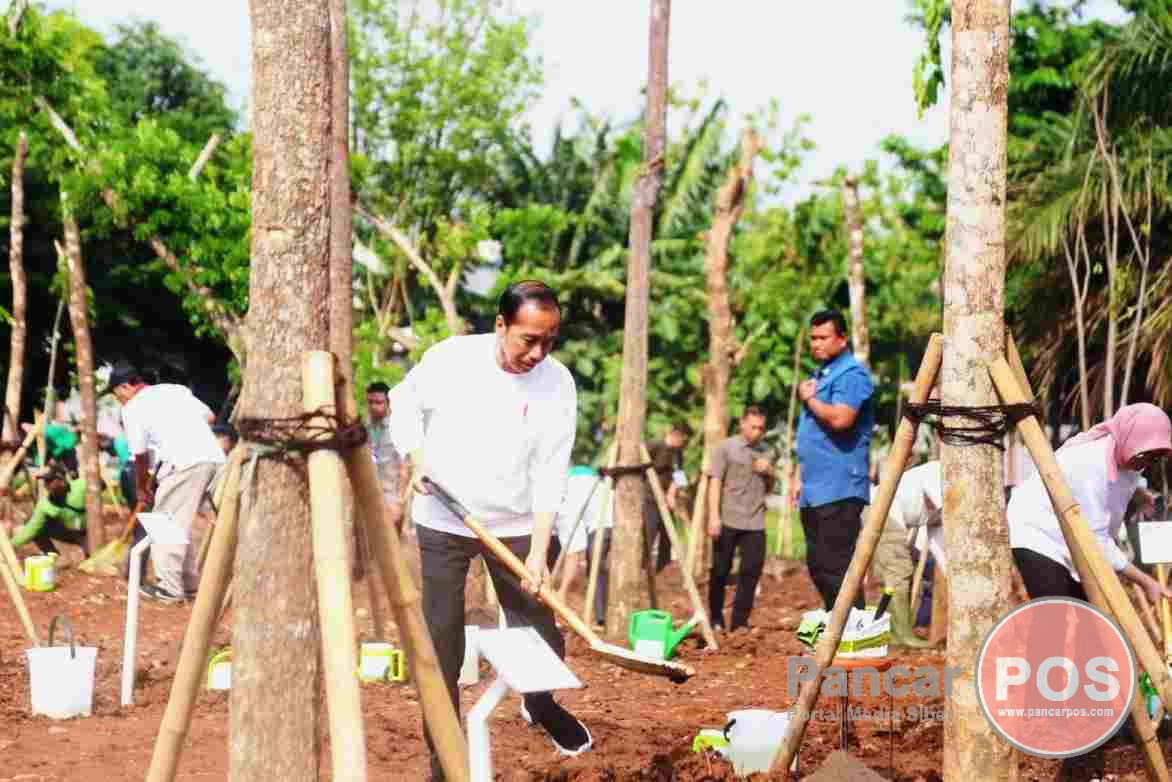 Astra kembali Gerakan Tanam Pohon Bersama
