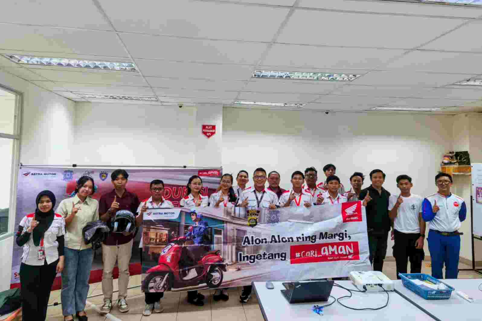 Konsisten Edukasi Internal, Karyawan Astra Motor Singaraja Dibekali # ...